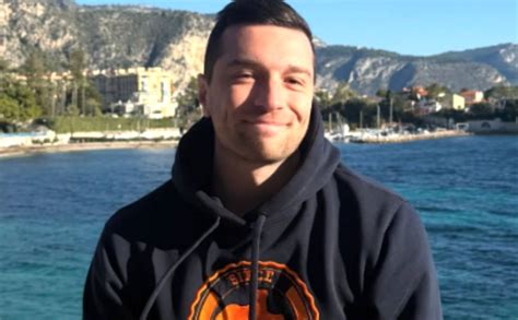 Jordan Bardella Gêné La Princesse Avec Qui Il Saffiche Moquée En