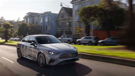 Mercedes Unveils Partial Self Driving On City Streets Kelley Blue Book