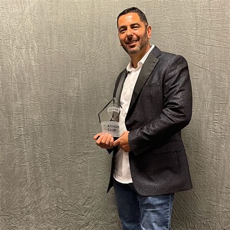 Yamin Ayesh Real Estate Agent In