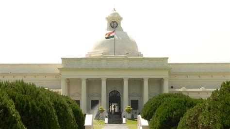 Iit Roorkee Launches Advanced Certificate In Quantum Computing And Ai