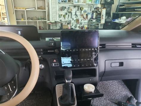 현대 자동차 스타리아 무스웨이 Dsp 앰프 스피커 도어 방음 장착 시공 작업 서울