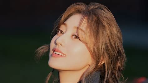 Jihyo Of Twice Talks ‘killin Me Good Solo Identity And Being Mother