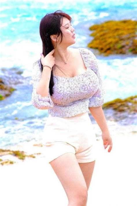 Épinglé Par Horrorking Sur Miss Weiya