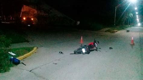 Motociclista Sufrió Graves Heridas Tras Chocar Contra Un Auto