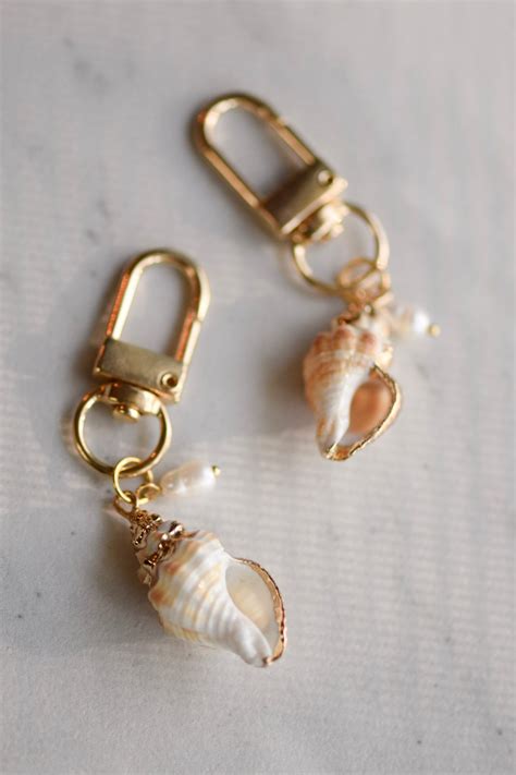 Seashell Keychain Dainty Seashell Keychain Small Keychain Coastal Keychain Etsy