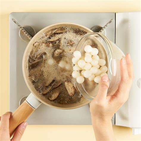 담백고소 들깨버섯떡국 새미네부엌