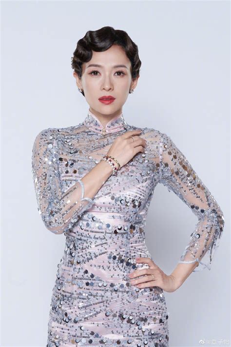 章子怡穿亮片旗袍婉约复古 感叹许久未扮上了 新浪图片