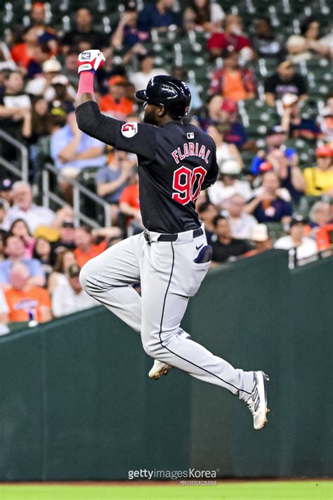중견수 구합니다 페라자 포기한 한화 플로리얼 노린 Npb보다 더 빨랐다 Is 포커스