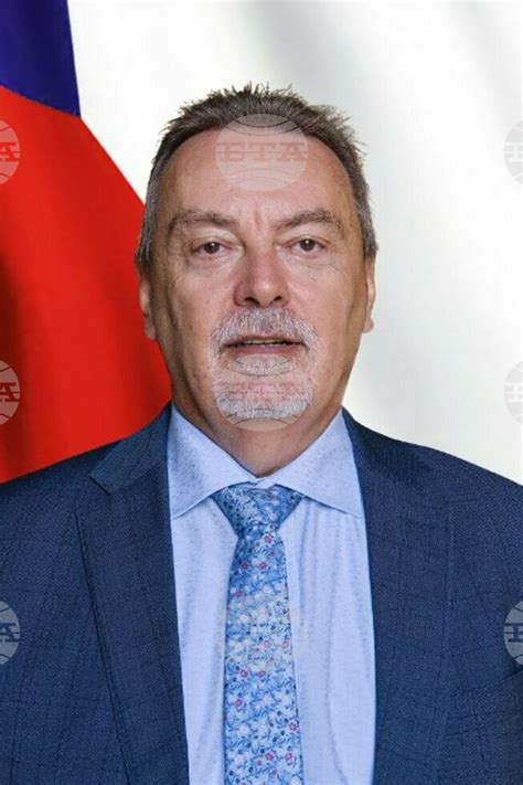 Посланикът на Чешката република в България Мирослав Томан ще се срещне днес със студенти и