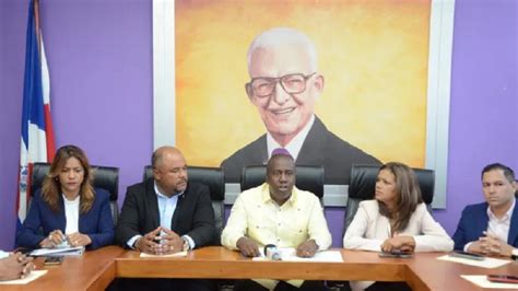 Regidores Pld Califican De Alta Traición A La Patria Proyecto Ley