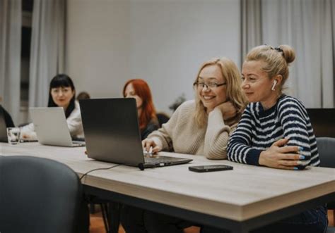 An Algorithm For More Women In Stem Ženský Algoritmus Female Algorithm