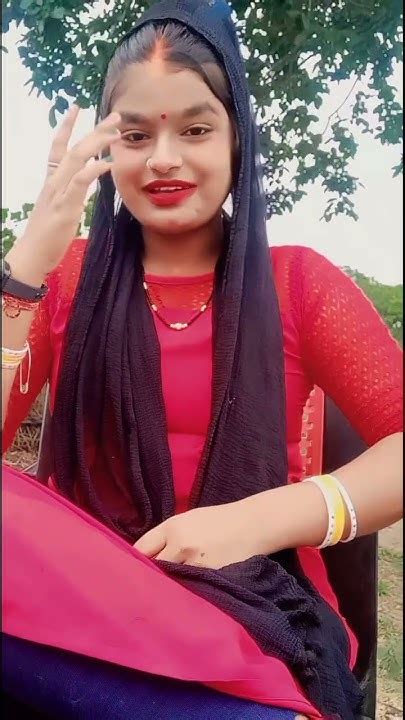 Duniya Mein Do Prakar Ke Kutte Hote Hain Do Pair Wale Jo Aage Bhu