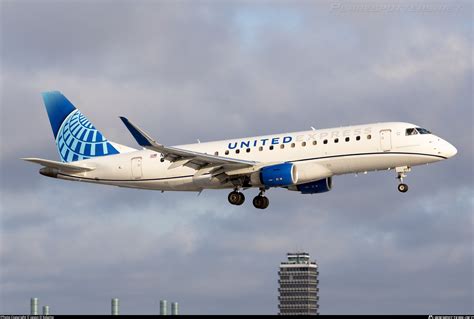 N611ux United Express Embraer Erj 175ll Erj 170 200 Ll Photo By Jason