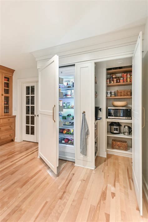 English Cottage Kitchen Oconomowoc