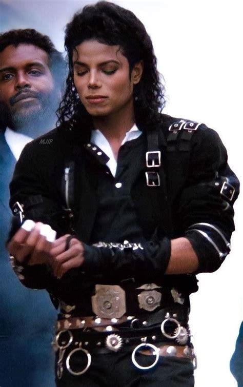 Michael Jackson As Michael Jackson On The Set Of His New Movie Michael Jackson Is In Costume