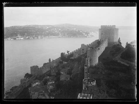 Rumeli Hisarındaki Yıkılan Ve Yerine Yeniden Yapılan Mescit Malumatfuruş