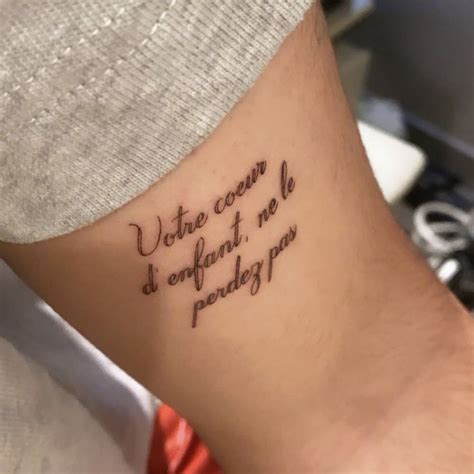 Votre Cœur Denfant Ne Le Perdez Pas Lettering