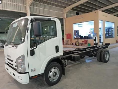 تريلات مستعملة وجديدة للبيع في السعودية شاحنات أفضل سعر