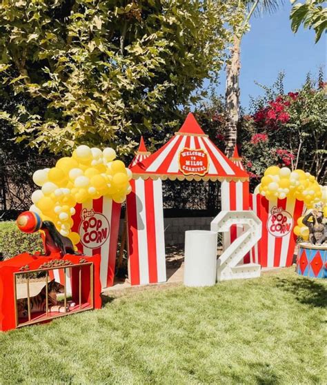 Pin On ديكورات بالونات Circus Birthday Party Theme Carnival Themed