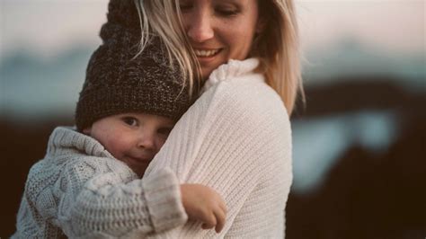 Amor De Mãe E Filho Demonstre O Amor Que Você Sente