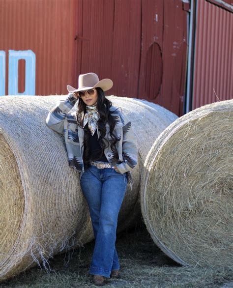 Pin By Claudia Morales On Outfit Western Outfits Women Western Wear
