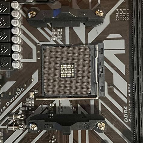 Used Gigabyte B450 Ds3h Am4 Broken Socket Cover Jawa