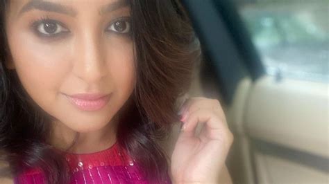 Happy Birthday Bhoomi Trivedi Watch Popular Tracks Of The Singer That Are Perfect For Every