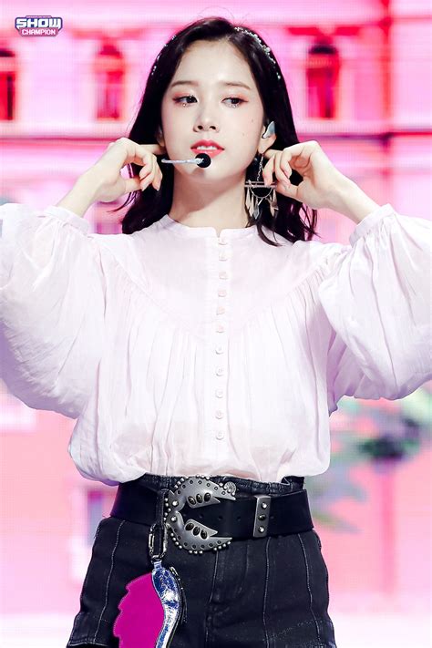 스테이씨 쇼챔피언짱공유 연예인