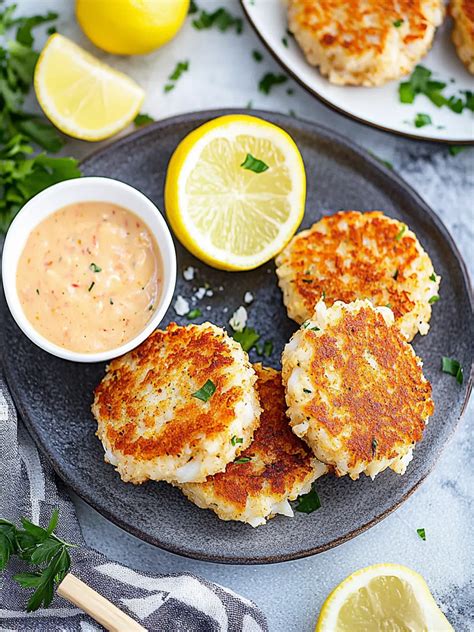 Crab Cakes With Remoulade Sauce Irresistibly Fresh And Flavorful