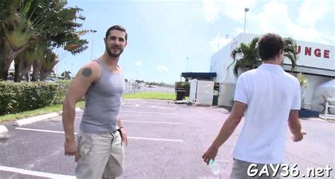 Muscle Hunk Gets Pounded