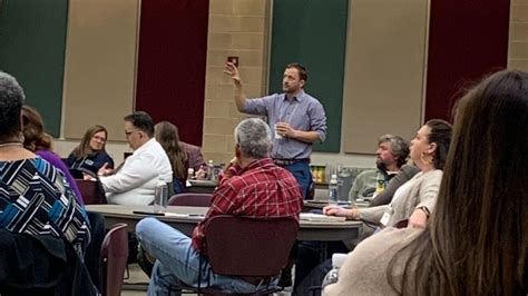 Amazon Data Center Communities Heres Whats Happening Near Data