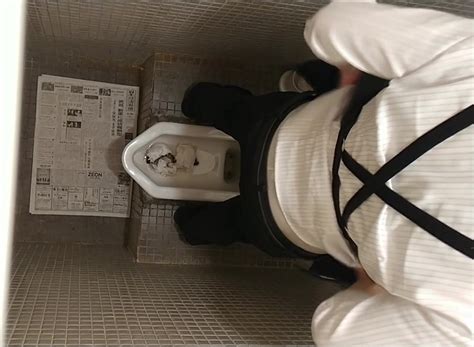 Waitress Taking A Quick Dump Waitress Taking A Quick Dump