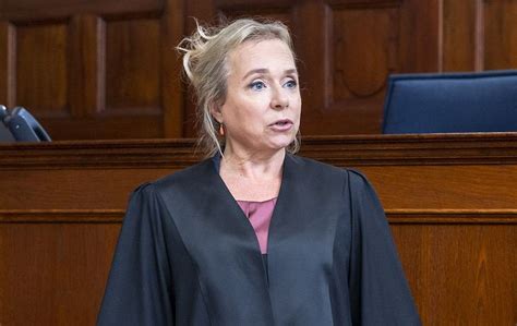 Nach Gerüchten Um “tatort“ Ausstieg Christine Urspruch In Neuer Serie Mit
