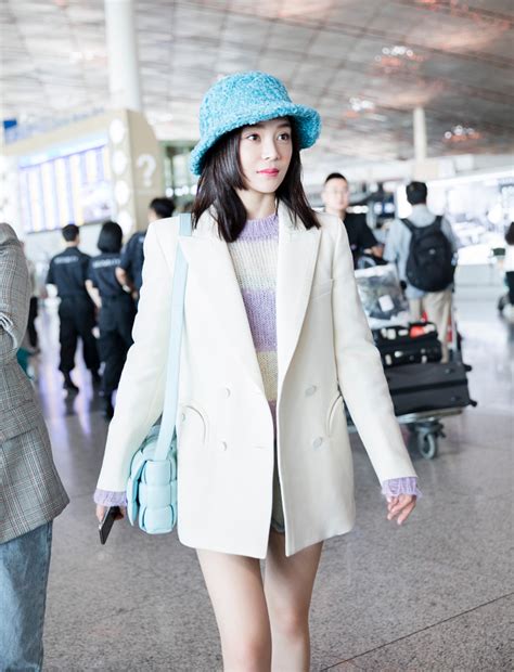 袁姗姗剪 公主切”发型，穿白西装减龄清新 Now健身 Fitfit健身fitnessfitappfit助手fit资讯健身计划健身日记管理员微信：now Fit