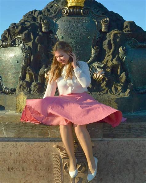 Monique Reinds On Instagram “🌬” Wind Skirt Wind Blown Skirts Blow