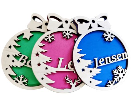 Kalėdiniai žaisliukai Su Jūsų Vardu Dviejų Sluoksnių