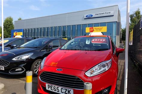 Hartwell Ford Vereador 200 Rickmansworth Road Watford Foto Editorial