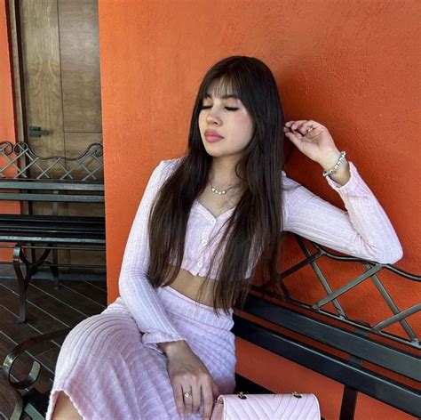 Ana Fer Lemus On Reels