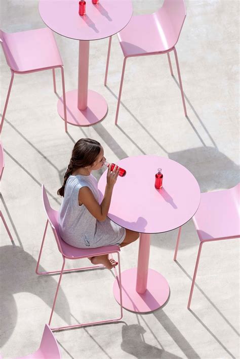 Mona Versatile Shapes Pop Colors