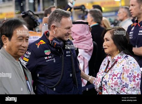 Red Bull Co Owner Chalerm Yoovidhya Left And His Wife Daranee Right