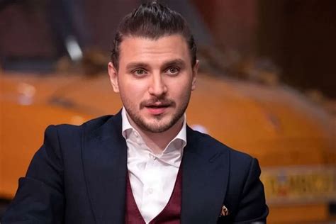 بیوگرافی تمامی بازیگران سریال یزدان؛ از پژمان بازغی تا لعیا زنگنه عکس