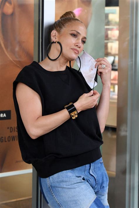 Jennifer Lopez Shopping In Miami 01152021 Hawtcelebs