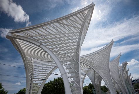 Eroii Revolutiei Central Canopy And The Underground Passage Bogart