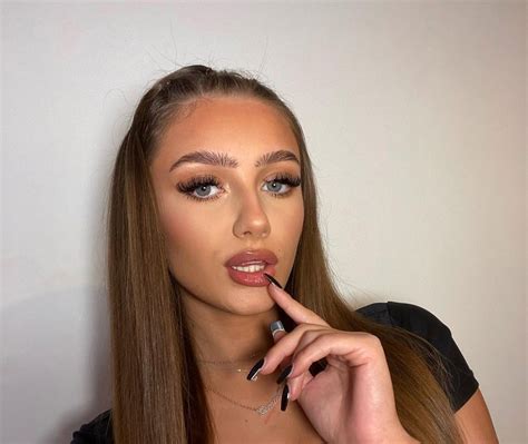 Olivia Preston Biography 26 Photos Age Height Real Name Instagram