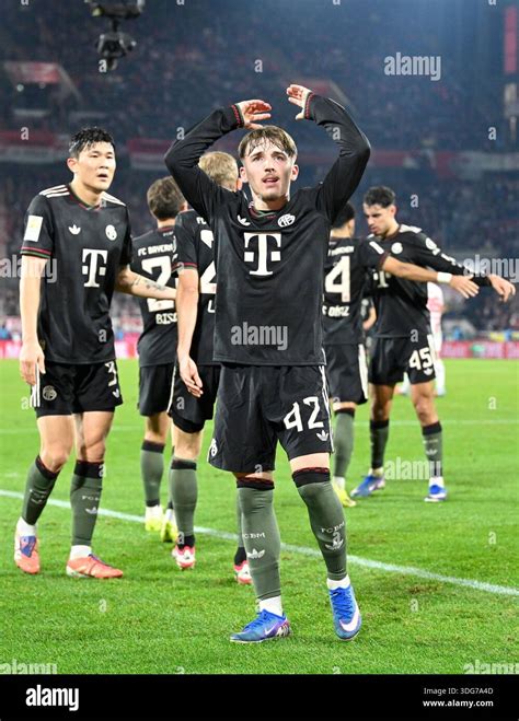 13 Goal Celebration Goal Scorer Lennart Karl Bayern Cologne