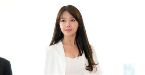 걸스데이 민아 너무 짧은 치마 눈둘 곳이 없네