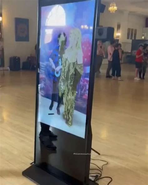 Sofie ⭐️ Adlı Kullanıcının Melanie Martinez Extra Behind The Scenes