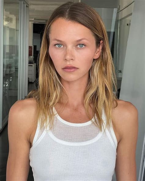 Picture Of Alannah Walton