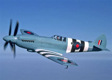 Spitfire Mk Xix Aircraft In Flight Supermarine Spitfire Mk Ix