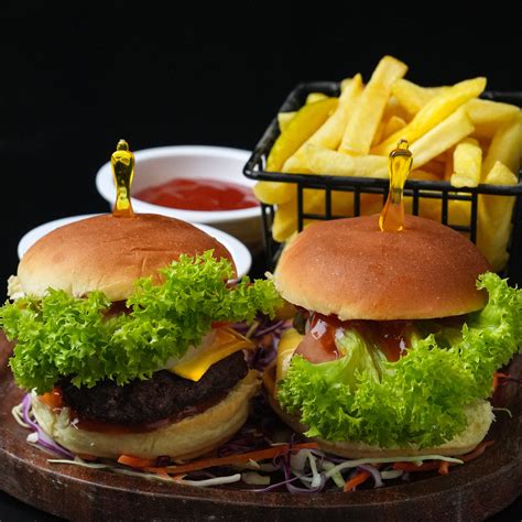 Beef Slider Meal Marbella Cafe